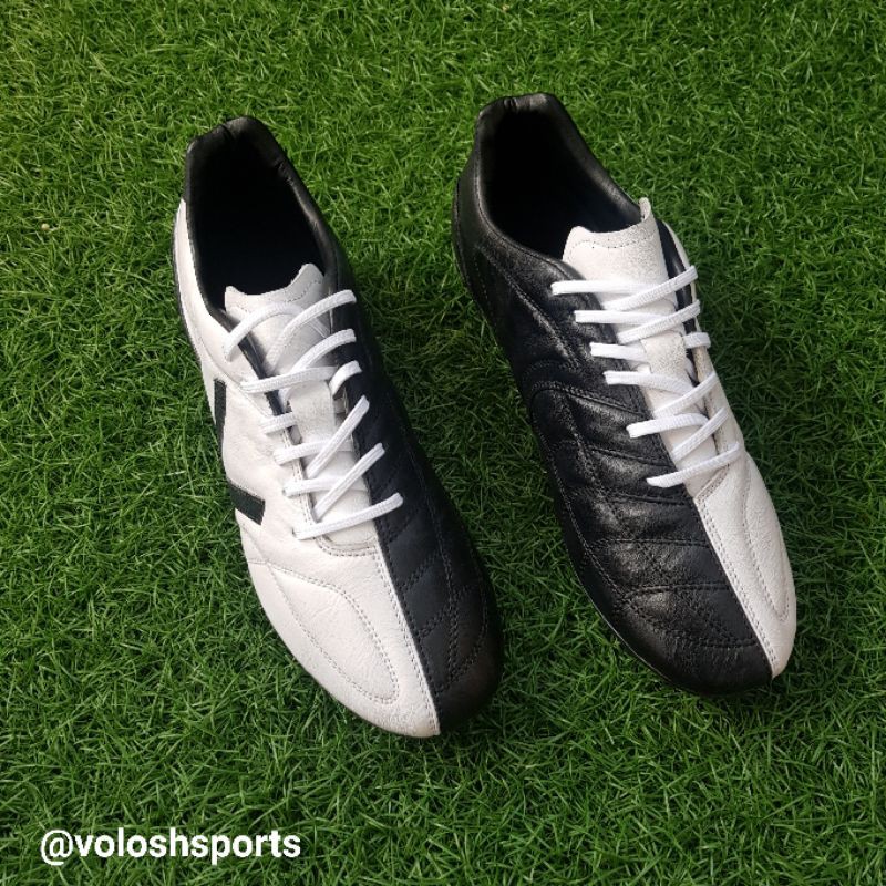 Jual Sepatu Bola Volosh Anexa Putih Hitam | Shopee Indonesia