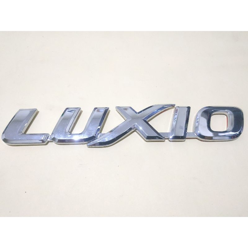 Jual EMBLEM LOGO TULISAN BELAKANG LUXIO DAIHATSU LUXIO | Shopee Indonesia