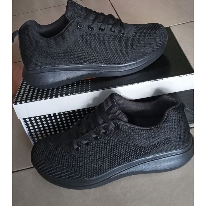 Jual sepatu hitam duff eletra blk/all blk/white | Shopee Indonesia