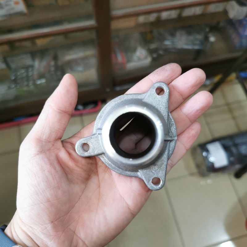 Jual water inlet radiator daihatsu taruna | Shopee Indonesia