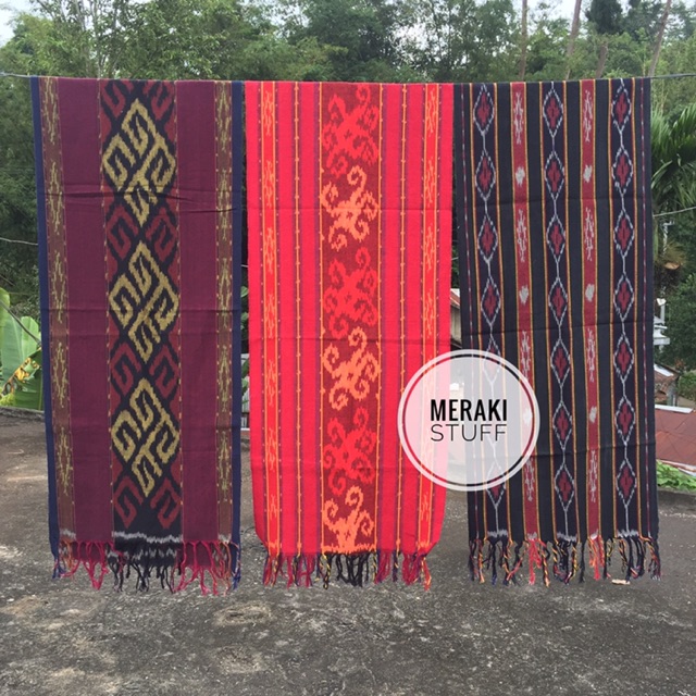 Jual Syall Tenun Selendang Toraja Tapestry Taplak Meja Paruki Gringsing ...