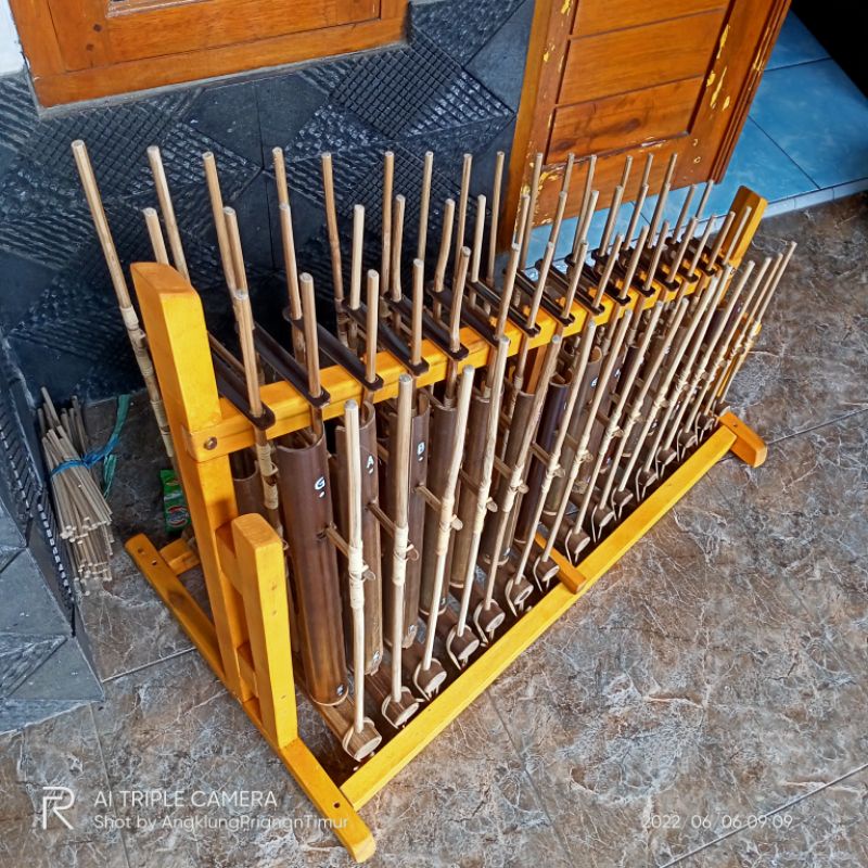 Jual Angklung pengamen 15 nada 3 tabung bambu hitam nada ( G - G ...