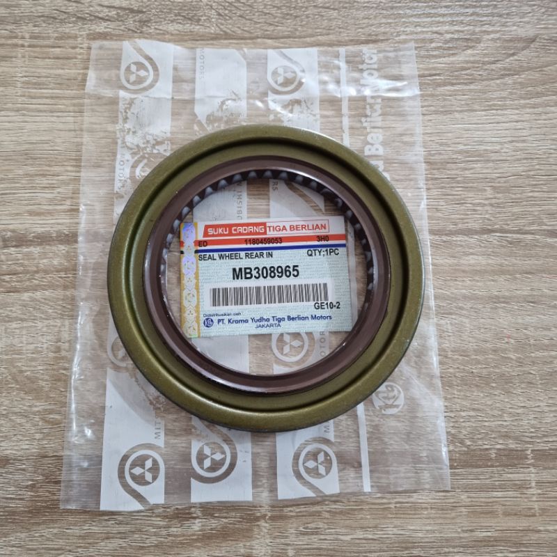 Jual SEAL RODA BELAKANG DALAM MITSUBISHI PS136 HDX HDL MB308965 ...