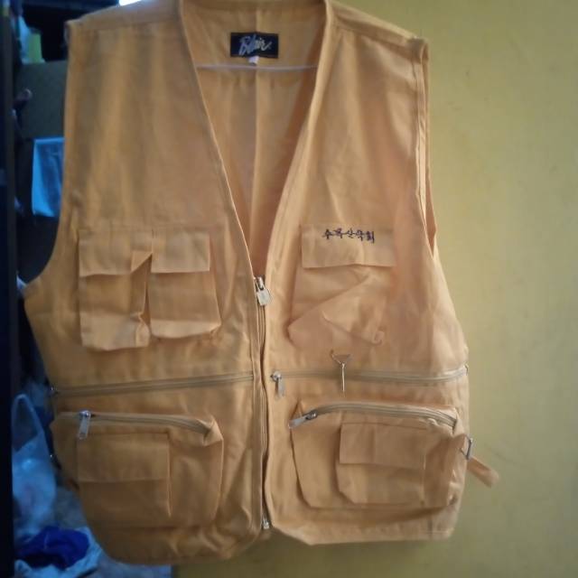 Jual Obral Jaket rompi proyek rompi tukang banyak saku kuning tebal ...