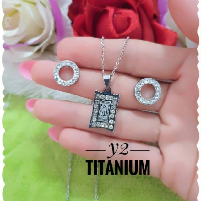 Jual Titanium kalung liontin antingan set | Shopee Indonesia