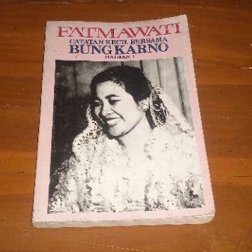 Jual buku fatmawati catatan kecil bersama bung karno | Shopee Indonesia