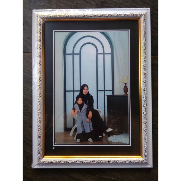 Jual Frame Foto / cetak foto a3 12r plus bingkai / Bingkai Foto ...