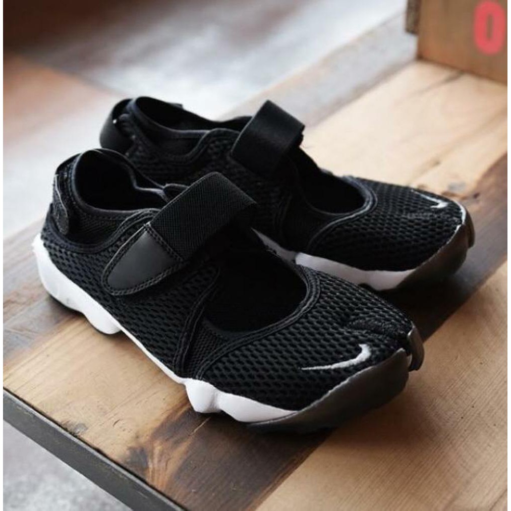 Jual Unik Sepatu Unisex Nike Air Rift Snekaer Slip One Grade ori Diskon ...