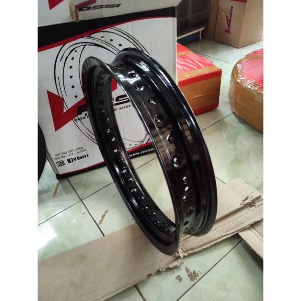 Jual velg Rossi ring 17 x250 black glossy | Shopee Indonesia