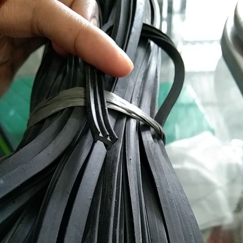 Jual KARET LIST ETALASE 056 / KARET LIST KACA 056 / KARET 056 / KARET ...