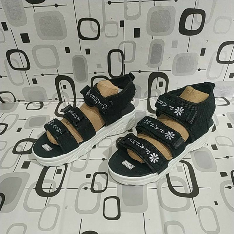 Jual Sandal gunung cewek merek minazo | Shopee Indonesia