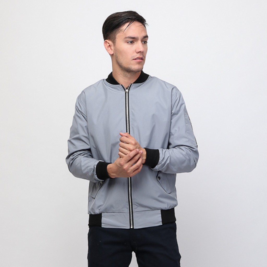 Jual 17Seven Original Jaket Bomber Pria 0011-Basic-Grey | Shopee Indonesia
