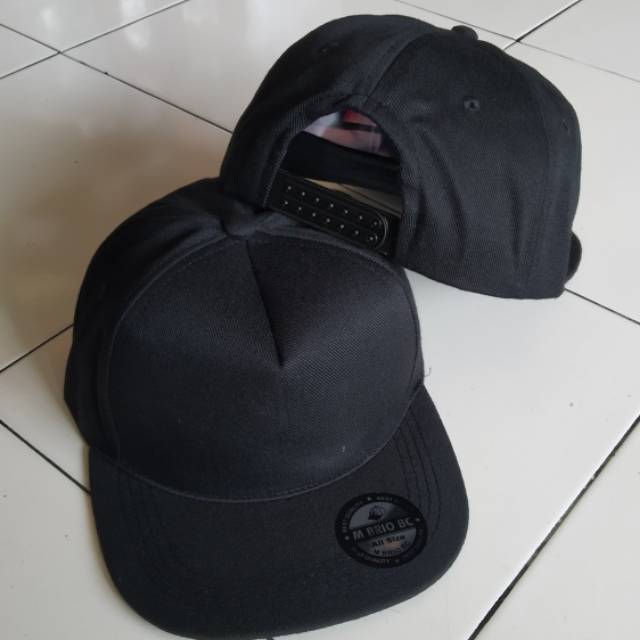 Jual TOPI SNAPBACK HITAM POLOS & TOPI HIPHOP HITAM POLOS | Shopee Indonesia