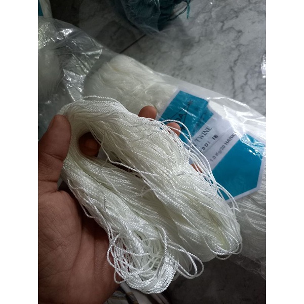 Jual benang nilon putih D18 per ikat | Shopee Indonesia