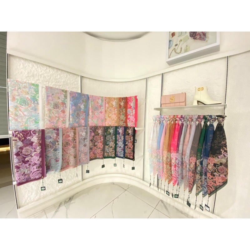 Jual JUAL DIBAWAH HARGA TAG NEW The Wonderland Buttonscarves Voal ...