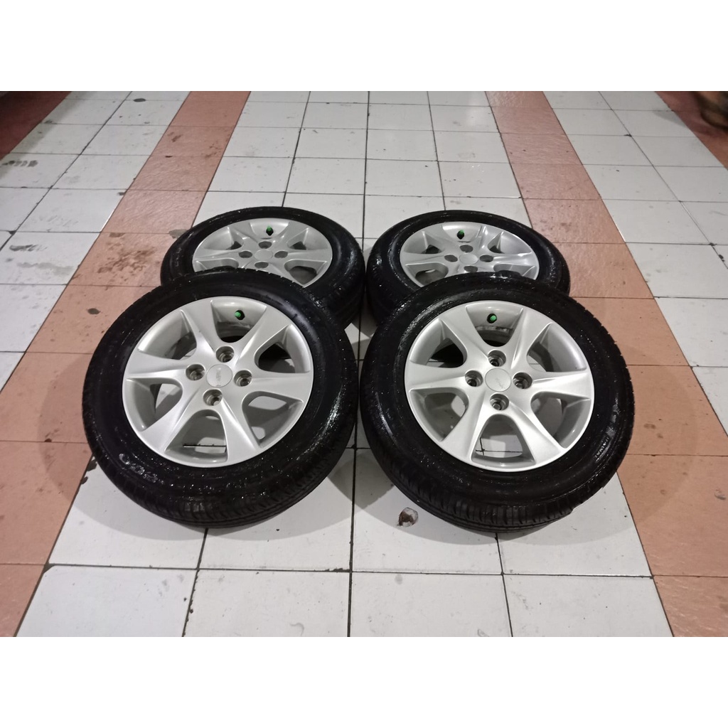 Jual Velg Mobil Bekas Murah Oem Sirion Ring 14 Pcd 4x100 + Ban Gt 175/65 R14 | Shopee Indonesia