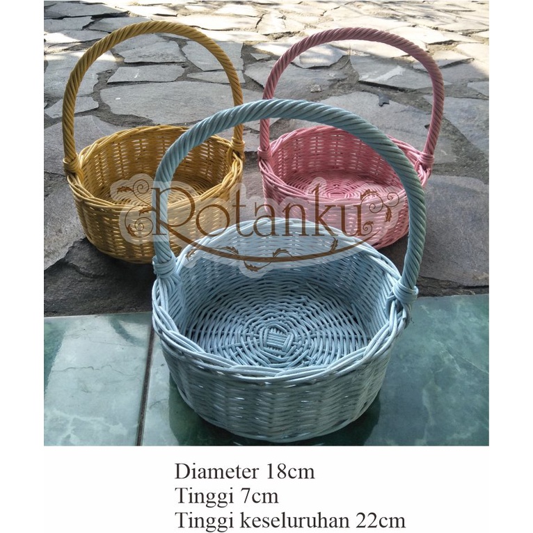 Jual Keranjang Rotan warna diameter 18cm sebagai tabur bunga atau ...