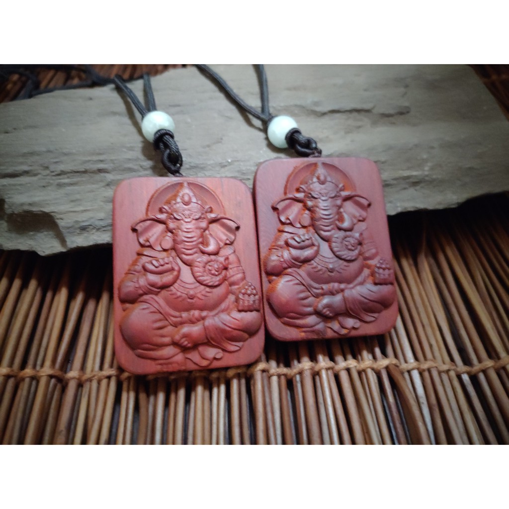 Jual Liontin Kayu Cendana Merah Africa Ukiran Dewa Ganesha Duduk ...