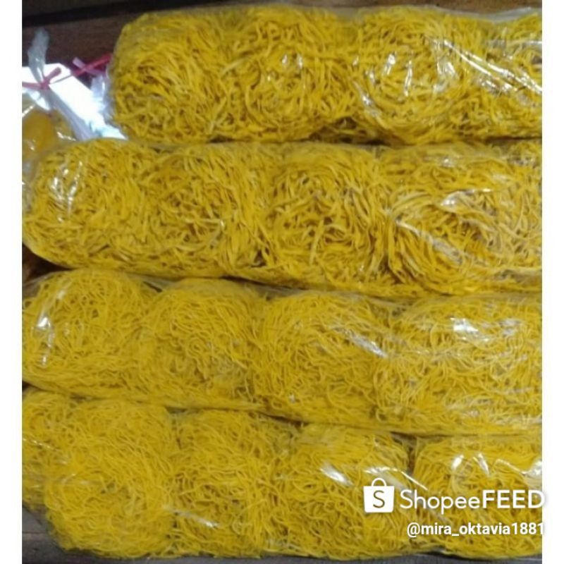 Jual Mie Kuning Asli Padang (khusus 500gr) pipih dan bulat | Shopee ...
