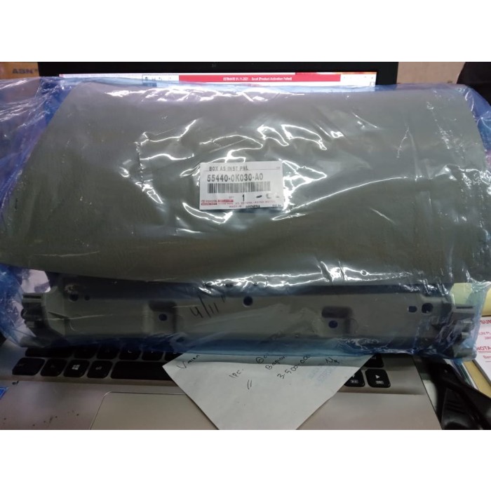 Jual Tutup laci dashboard innova lama warna cream 55440-0K030-A0 ...