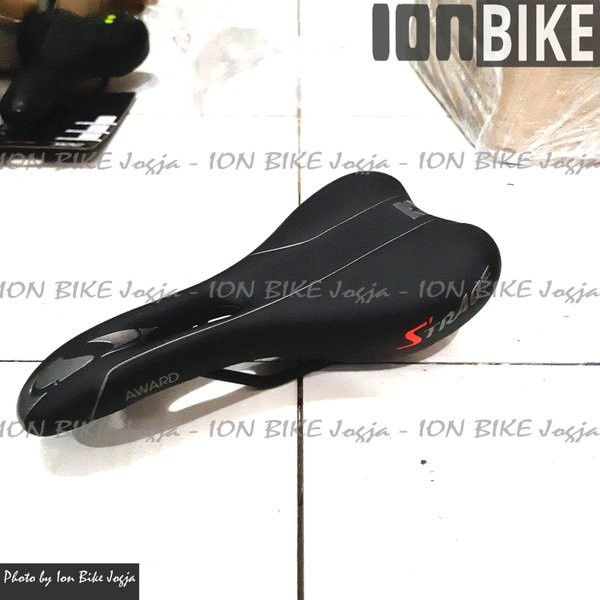 Jual Sadel Strace Award hole SA-397 Saddel Super Empuk Bentuk Sporty ...