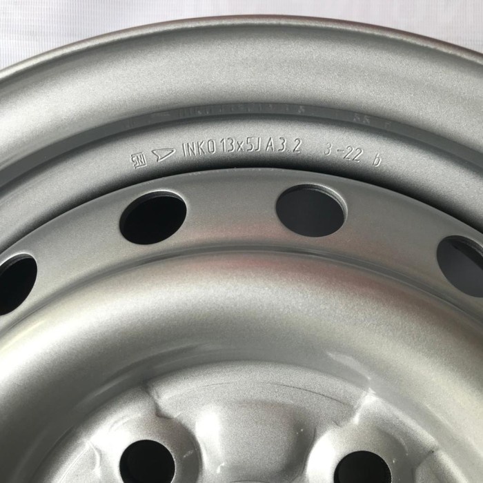 Jual Daihatsu 42611-BZ300-001 Velg 13" ( Velg Daihatsu Granmax ...