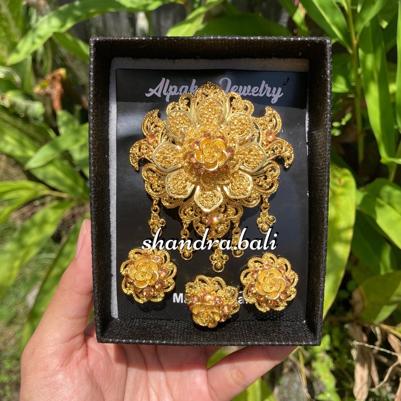 Jual Set Bros Gada Mix Mawar Alpaka Gold Kebaya Bali Aksesoris ...