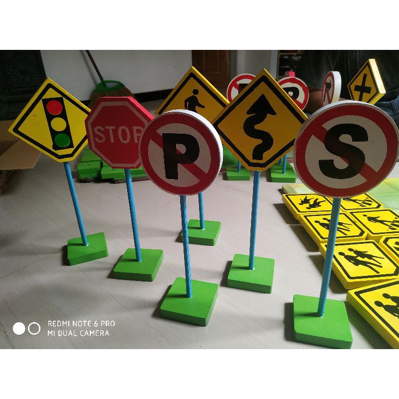 Jual Mainan edukasi anak-mainan alat peraga rambu lalu lintas | Shopee ...