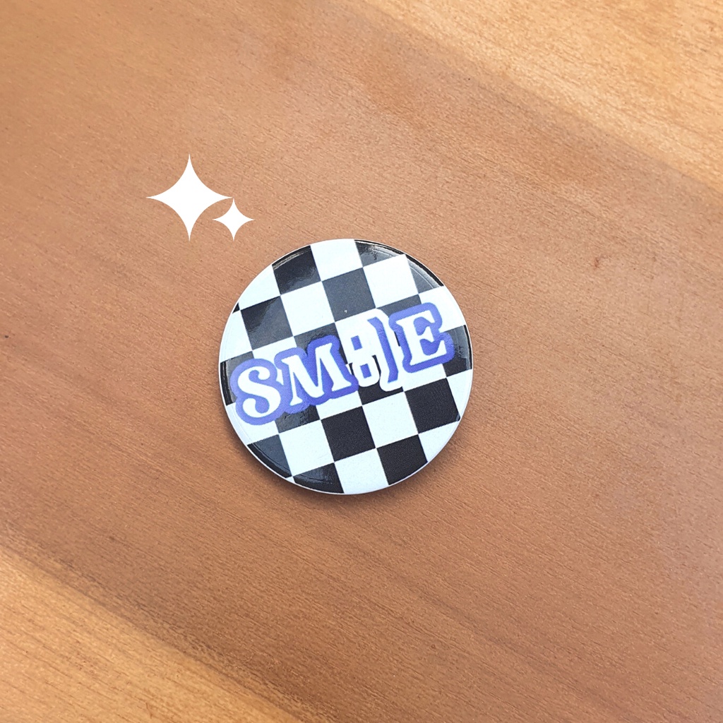 Jual Varian Pin Tas Aksesoris bros y2k diameter 3cm Mini catur Black ...