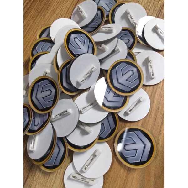 Jual Custom pin akrilik satuan | Shopee Indonesia