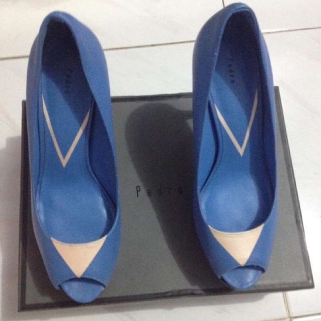 Jual Sepatu pedro warna biru original (NEW) | Shopee Indonesia