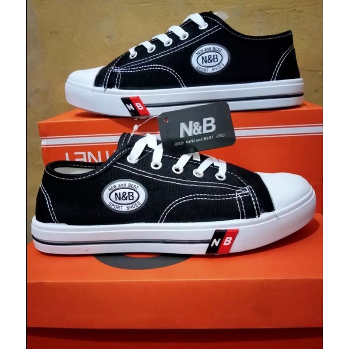 Jual SAPATU NB HITAM PUTIH SEPATU SEKOLAH. BAHAN CANVAS) ADA DUA ...