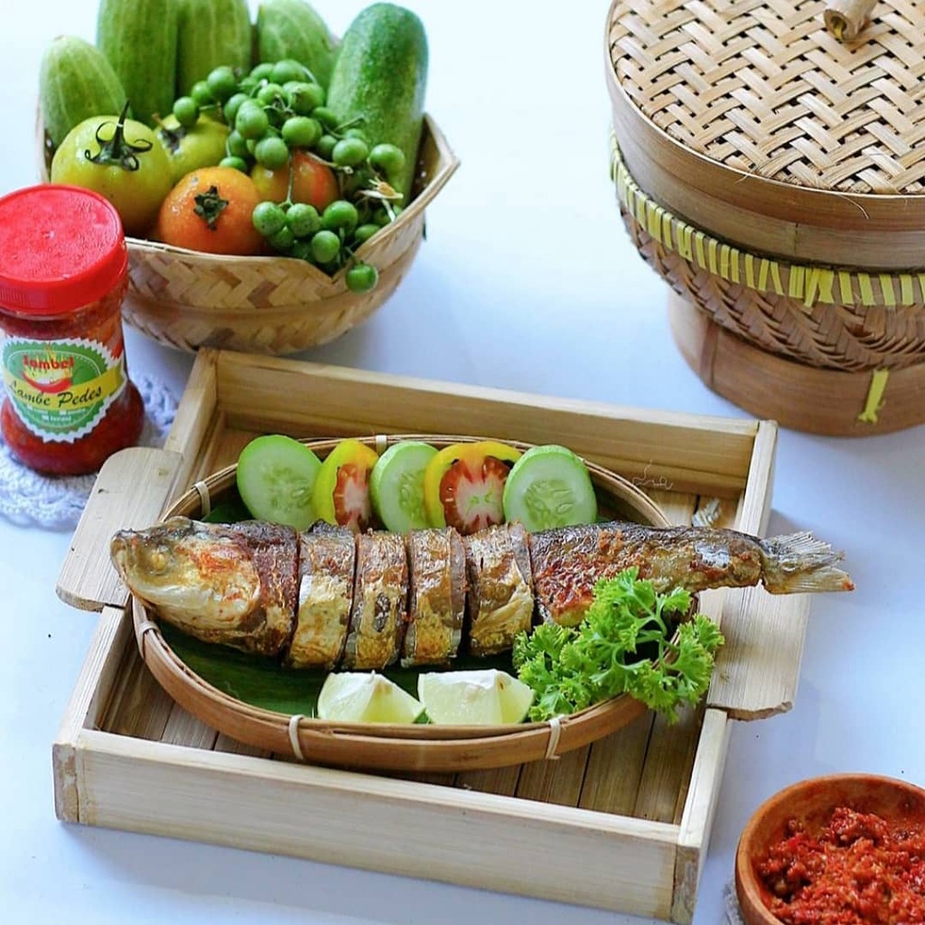 Jual Bandeng Presto Ukuran Sedang Besar Kemasan Vacum BANDENG PRESTO ...