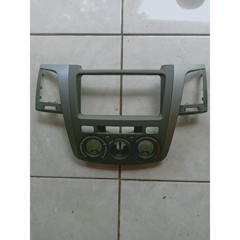 Jual PANEL FRAME HEAD UNIT DASHBOARD TOYOTA HILUX DOUBLE CABIN ORIGINAL ...