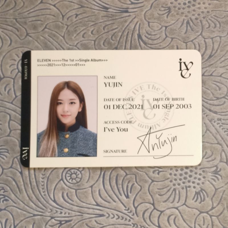 Jual Official ID Card Yujin IVE Eleven | Shopee Indonesia