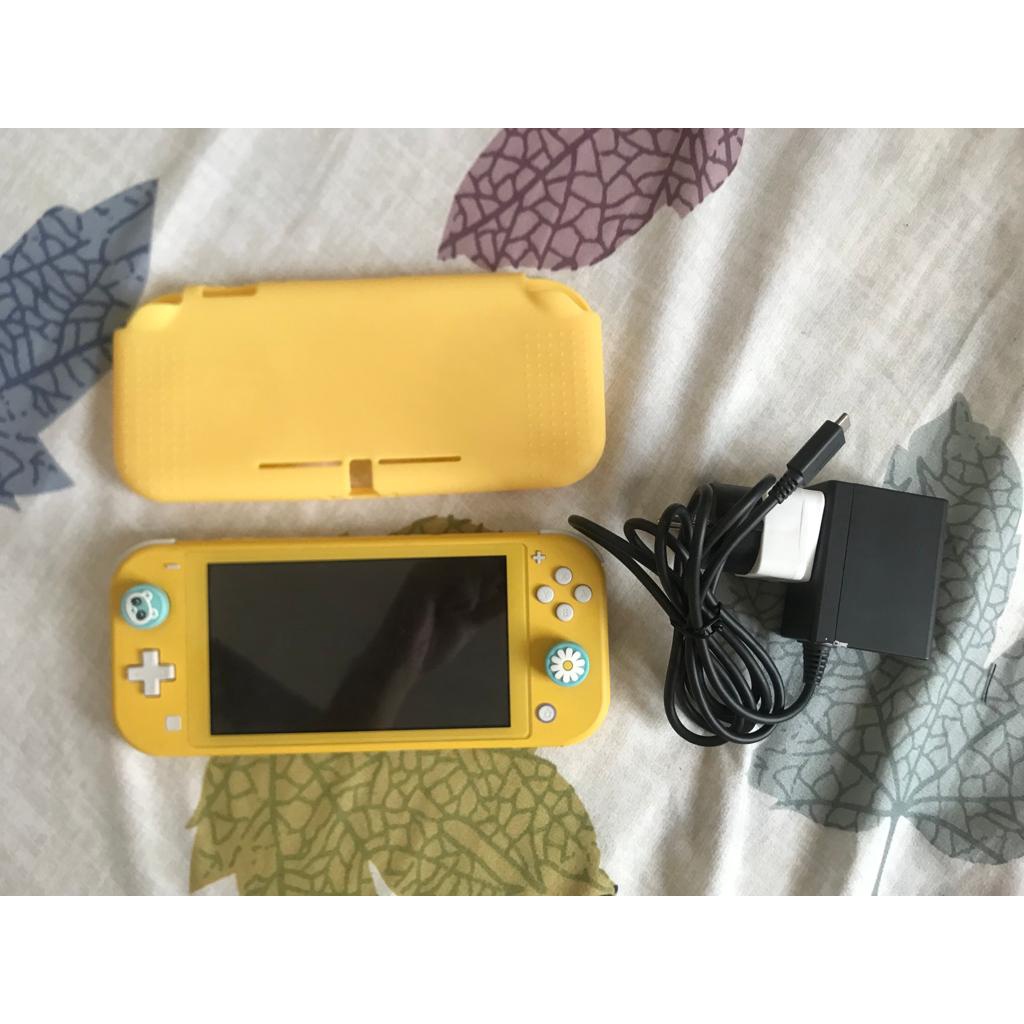 Jual Nintendo Switch Lite (Yellow) | Shopee Indonesia