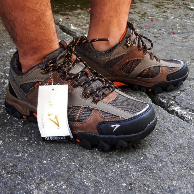 Jual SEPATU GUNUNG SNTA | Shopee Indonesia