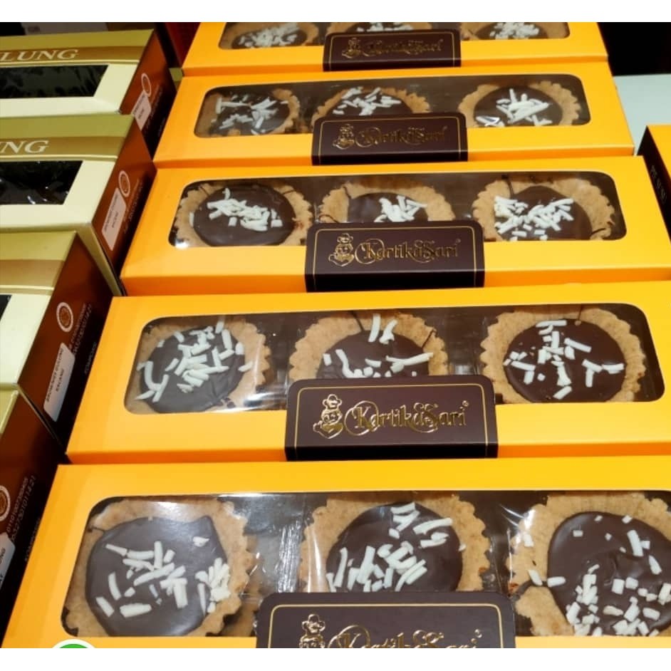 Jual PIE SUSU KEJU STRAWBERRY CHOCOLATE TIRAMISU KARTIKA SARI BANDUNG ...