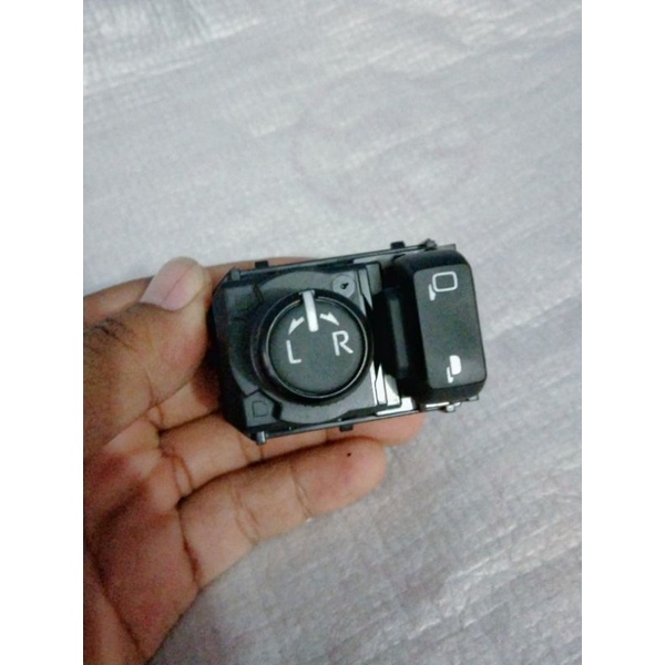 Jual SWITCH MIRROR TOYOTA INNOVA FORTUNER SIENTA ORIGINAL | Shopee ...