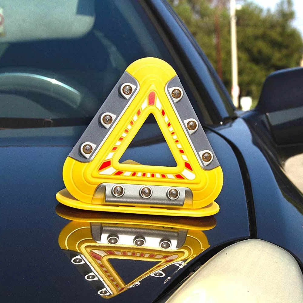 Jual Hazard Light Warning Triangle 9 LED Lampu Peringatan Mobil RANDOM ...