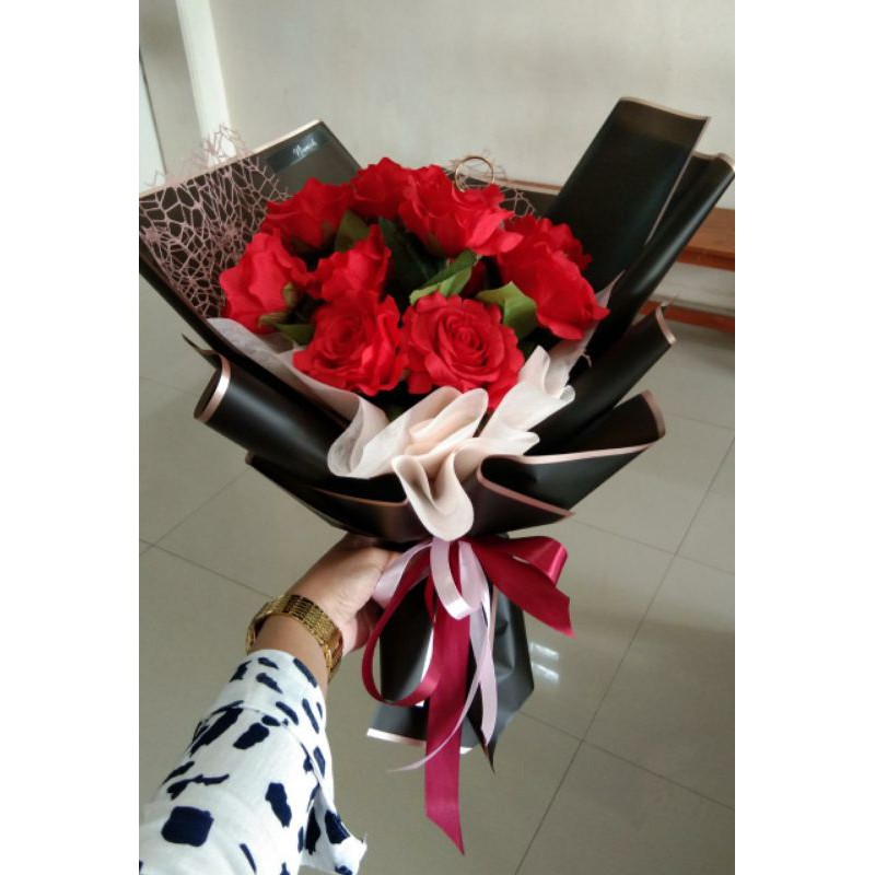 Jual Bouquet bunga mawar merah artificial (Big size) | Shopee Indonesia