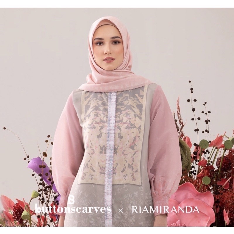Jual Stella Tunic by Riamiranda size S LIGHT GREY bundling with scarf RM | Shopee Indonesia