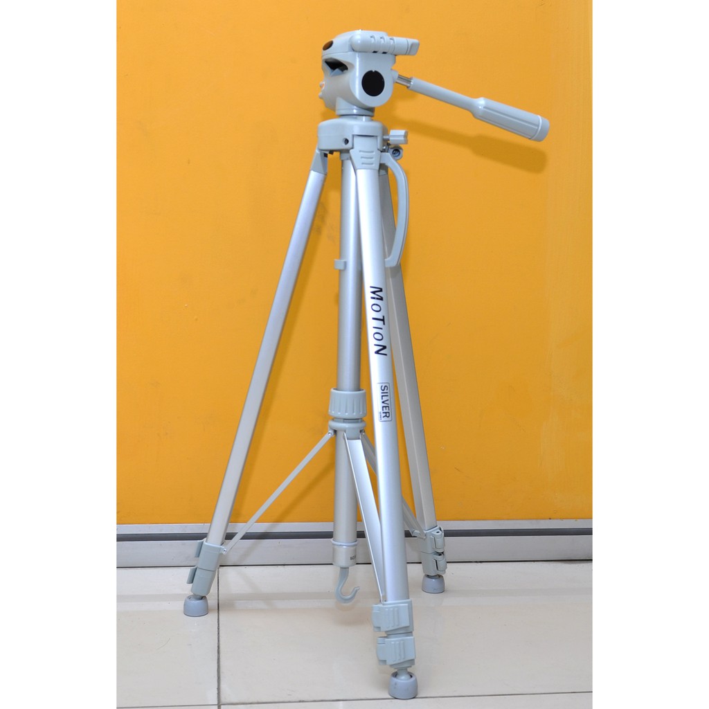 Jual Tripod Motion Silver tinggi max 1,68m, Free Bag | Shopee Indonesia