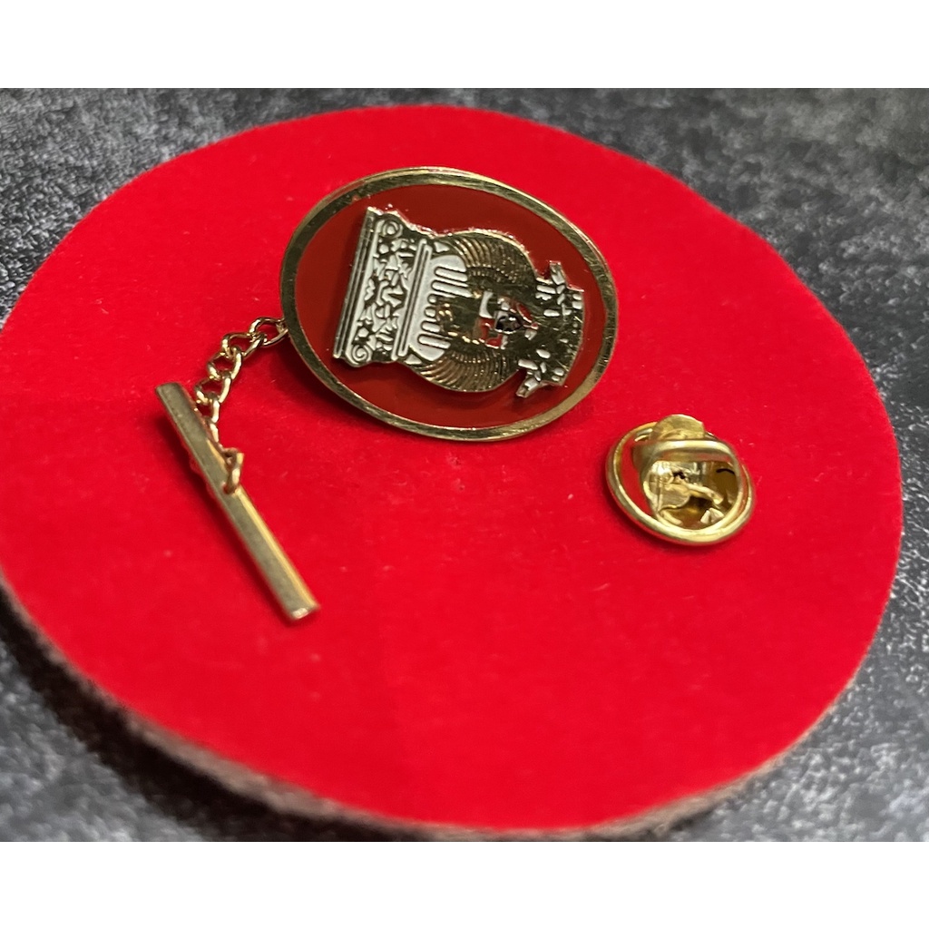 Jual Pin Kerah Istana Kepresidenan Oval + Rantai | Pin Istana Presiden ...