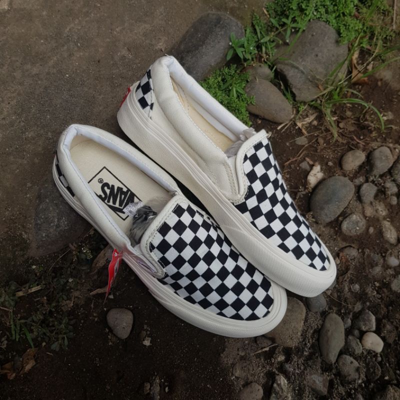 Jual VANS SLIP ON CHEKERBOARD ( CATUR ) | Shopee Indonesia