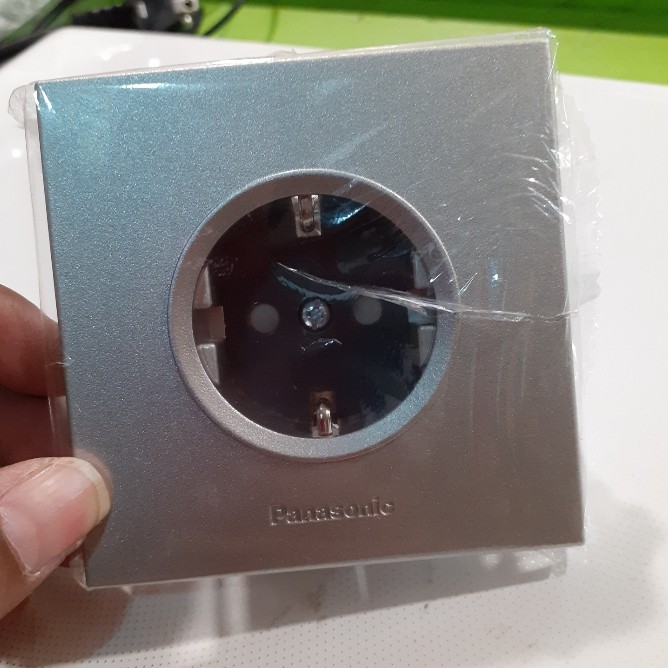 Jual Panasonic STYLE E Silver Stop Kontak CP (WESJP1121MWS) | Shopee ...