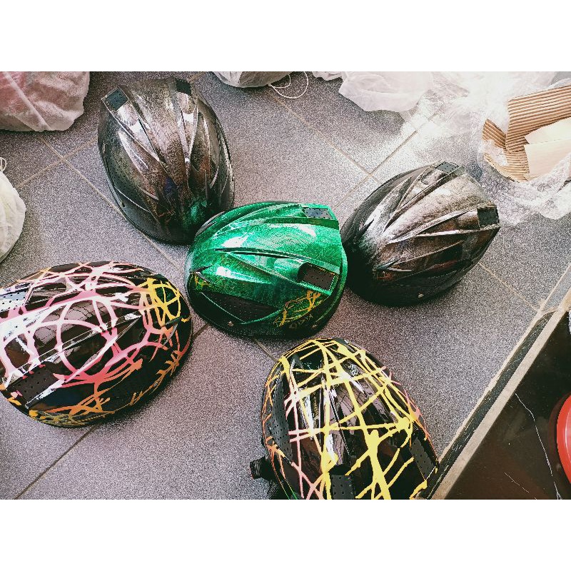 Jual Helm sepeda aizo abstrak | Shopee Indonesia