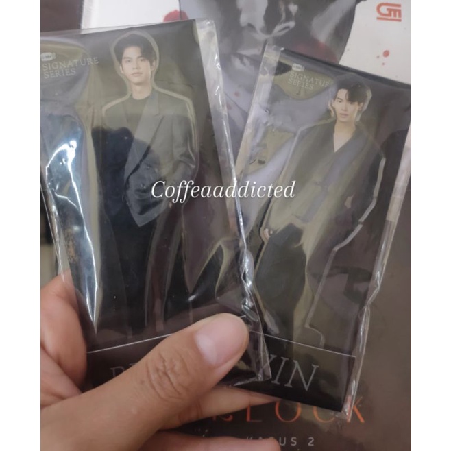 Jual signature BrightWin acrylic standee (booked) | Shopee Indonesia