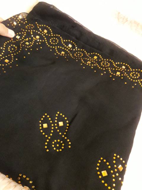 Jual Kerudung Wanita Krudung Hijab Jilbab Segi 4 Motif Manik Manik ...
