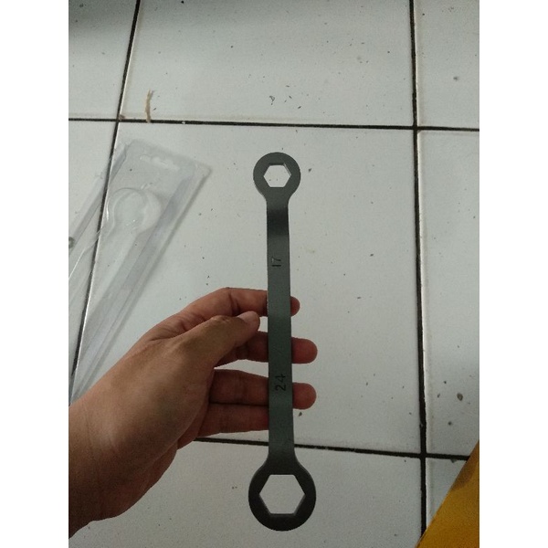 Jual Kunci Blok mesin model bengkok 17x24 / Kunci Tutup klep motor ... Jual Kunci Blok mesin model bengkok 17x24 / Kunci Tutup klep motor ...